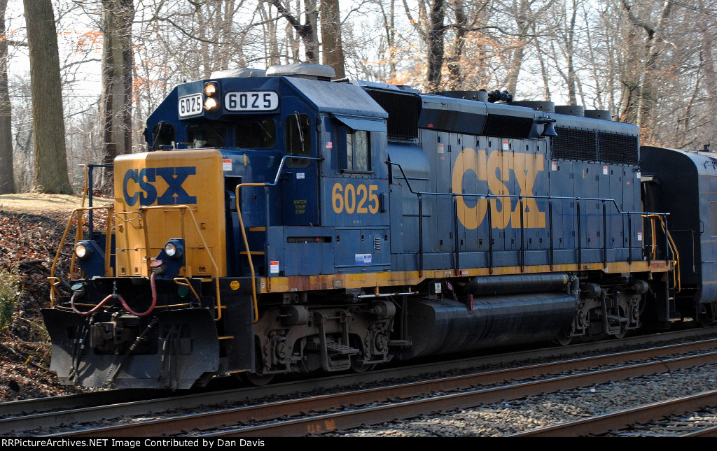 CSX GP40-2 6025 leads W001-13